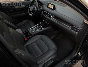Melns Mazda CX-5 2017 Jūrmala, ar dzinēja tilpumu 2.20 L un nobraukumu 0 tūkst. km par 10000 €, foto 17 vietnē AUTOMOTO.COM.LV