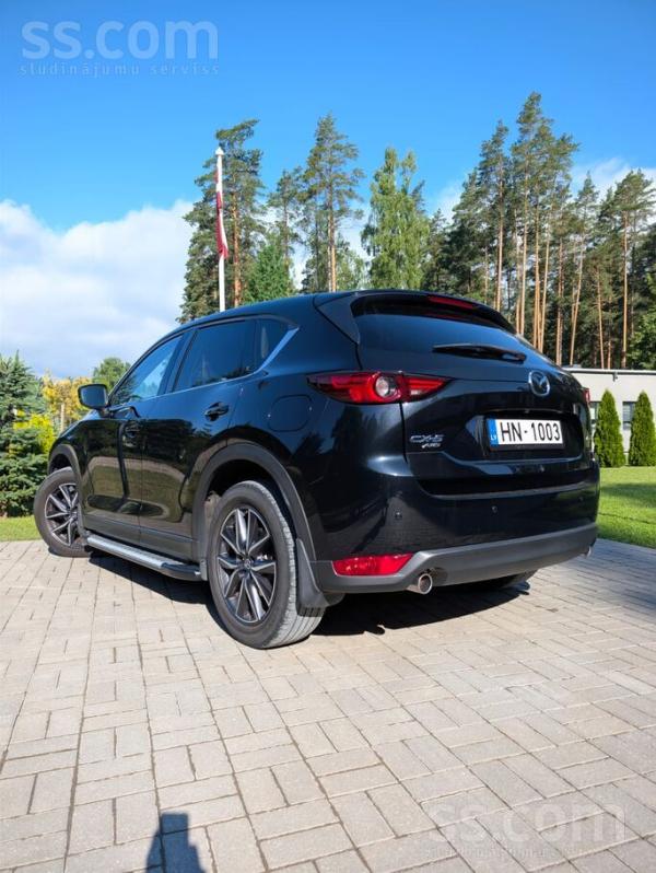 Melns Mazda CX-5 2017 Rīga, ar dzinēja tilpumu 2.00 L un nobraukumu 152 tūkst. km par 15500 €, foto 4 vietnē AUTOMOTO.COM.LV