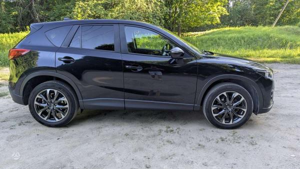 Black Mazda CX-5 2017 in Vilnius, with an engine capacity of 2.19 L and mileage of 140 thousand km for 10800 €, photo 9 on AUTOMOTO.COM.LV