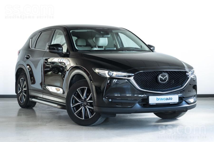 Black Mazda CX-5 2017 in Riga, with an engine capacity of 2.00 L and mileage of 153 thousand km for 15990 €, photo 3 on AUTOMOTO.COM.LV