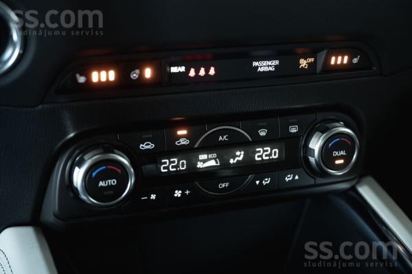 Black Mazda CX-5 2017 in Riga, with an engine capacity of 2.00 L and mileage of 153 thousand km for 15990 €, photo 10 on AUTOMOTO.COM.LV