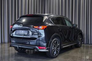 Black Mazda CX-5 2018 in Marijampole, with an engine capacity of 2.19 L and mileage of 184 thousand km for 15450 €, photo 12 on AUTOMOTO.COM.LV