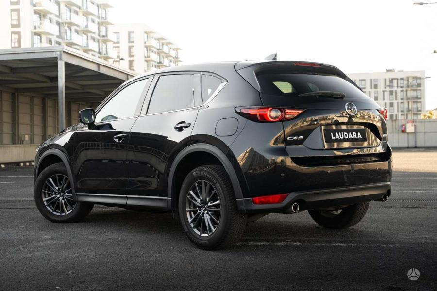 Black Mazda CX-5 2018 in Vilnius, with an engine capacity of 2.19 L and mileage of 222 thousand km for 12400 €, photo 9 on AUTOMOTO.COM.LV