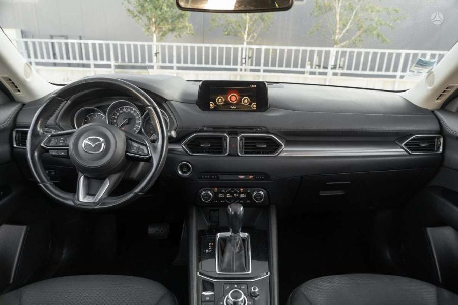 Black Mazda CX-5 2018 in Vilnius, with an engine capacity of 2.19 L and mileage of 222 thousand km for 12400 €, photo 17 on AUTOMOTO.COM.LV