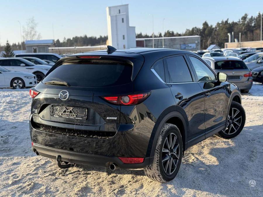 Melns Mazda CX-5 2018 Utena, ar dzinēja tilpumu 0.00 L un nobraukumu 289 tūkst. km par 10490 €, foto 3 vietnē AUTOMOTO.COM.LV