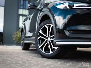 Black Mazda CX-5 2018 in Marijampole, with an engine capacity of 2.20 L and mileage of 184 thousand km for 15950 €, photo 12 on AUTOMOTO.COM.LV