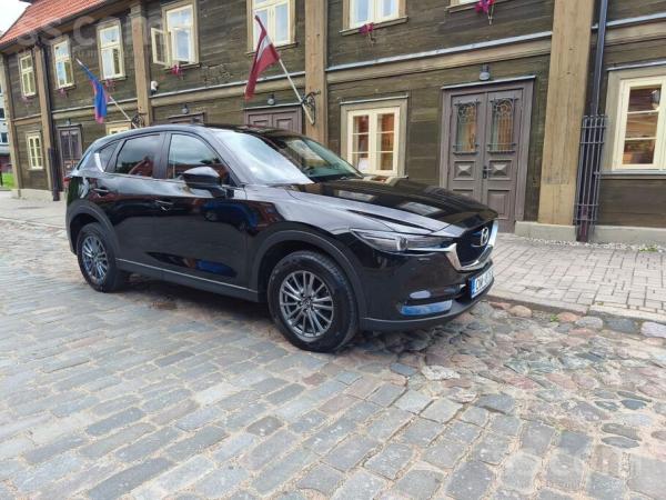 Black Mazda CX-5 2018 in Jelgava, with an engine capacity of 2.20 L and mileage of 190 thousand km for 15700 €, photo 1 on AUTOMOTO.COM.LV