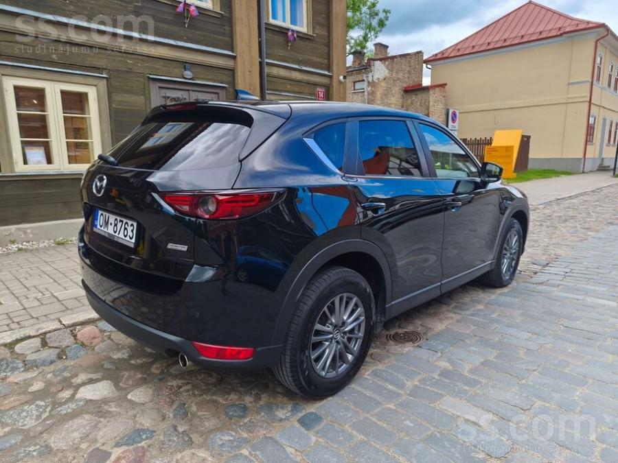 Black Mazda CX-5 2018 in Jelgava, with an engine capacity of 2.20 L and mileage of 190 thousand km for 15700 €, photo 8 on AUTOMOTO.COM.LV