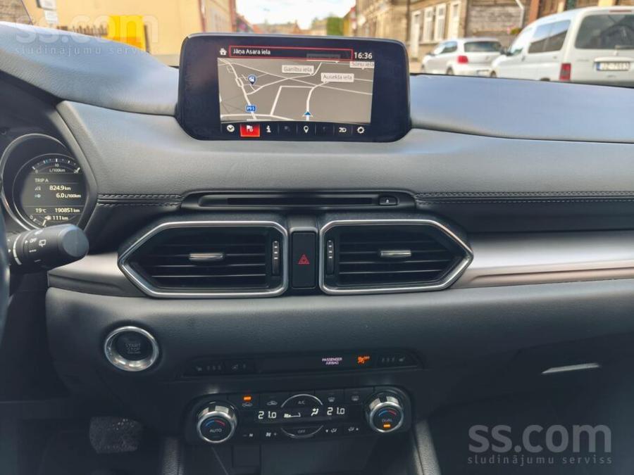 Black Mazda CX-5 2018 in Jelgava, with an engine capacity of 2.20 L and mileage of 190 thousand km for 15700 €, photo 13 on AUTOMOTO.COM.LV