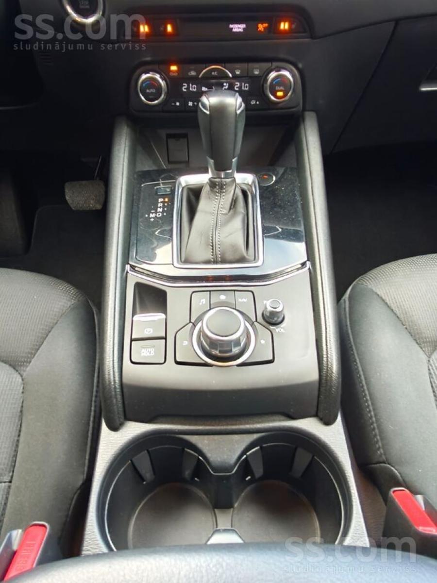 Black Mazda CX-5 2018 in Jelgava, with an engine capacity of 2.20 L and mileage of 190 thousand km for 15700 €, photo 15 on AUTOMOTO.COM.LV