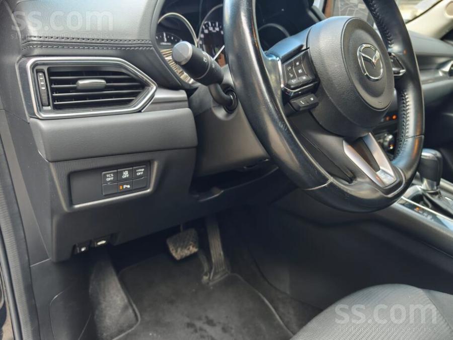 Black Mazda CX-5 2018 in Jelgava, with an engine capacity of 2.20 L and mileage of 190 thousand km for 15700 €, photo 16 on AUTOMOTO.COM.LV