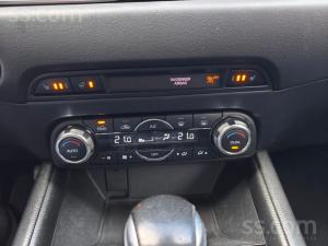Black Mazda CX-5 2018 in Jelgava, with an engine capacity of 2.20 L and mileage of 190 thousand km for 15700 €, photo 23 on AUTOMOTO.COM.LV