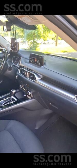 Black Mazda CX-5 2018 in Riga, with an engine capacity of 2.20 L and mileage of 89 thousand km for 16500 €, photo 9 on AUTOMOTO.COM.LV