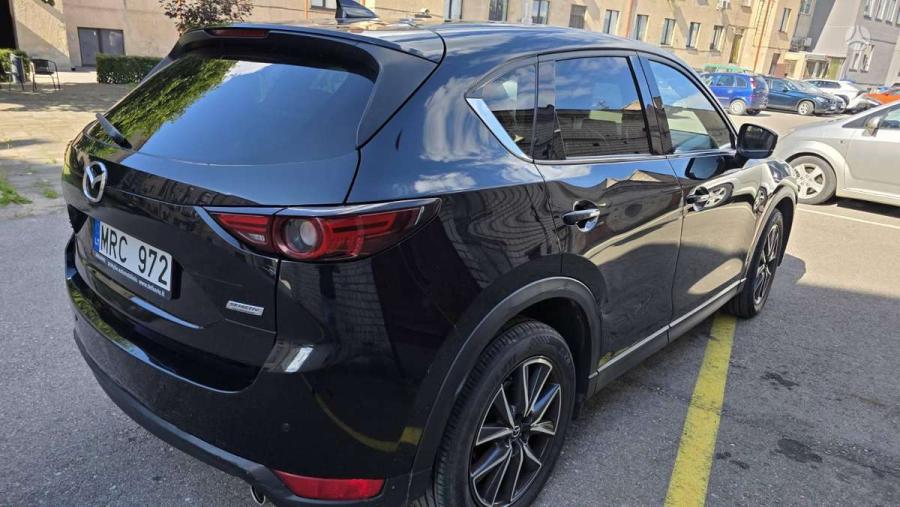 Black Mazda CX-5 2018 in Kaunas, with an engine capacity of 2.19 L and mileage of 277 thousand km for 11000 €, photo 4 on AUTOMOTO.COM.LV