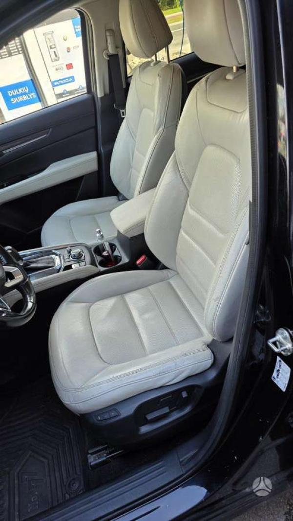 Black Mazda CX-5 2018 in Kaunas, with an engine capacity of 2.19 L and mileage of 277 thousand km for 11000 €, photo 5 on AUTOMOTO.COM.LV