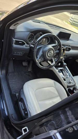 Black Mazda CX-5 2018 in Kaunas, with an engine capacity of 2.19 L and mileage of 277 thousand km for 11000 €, photo 12 on AUTOMOTO.COM.LV