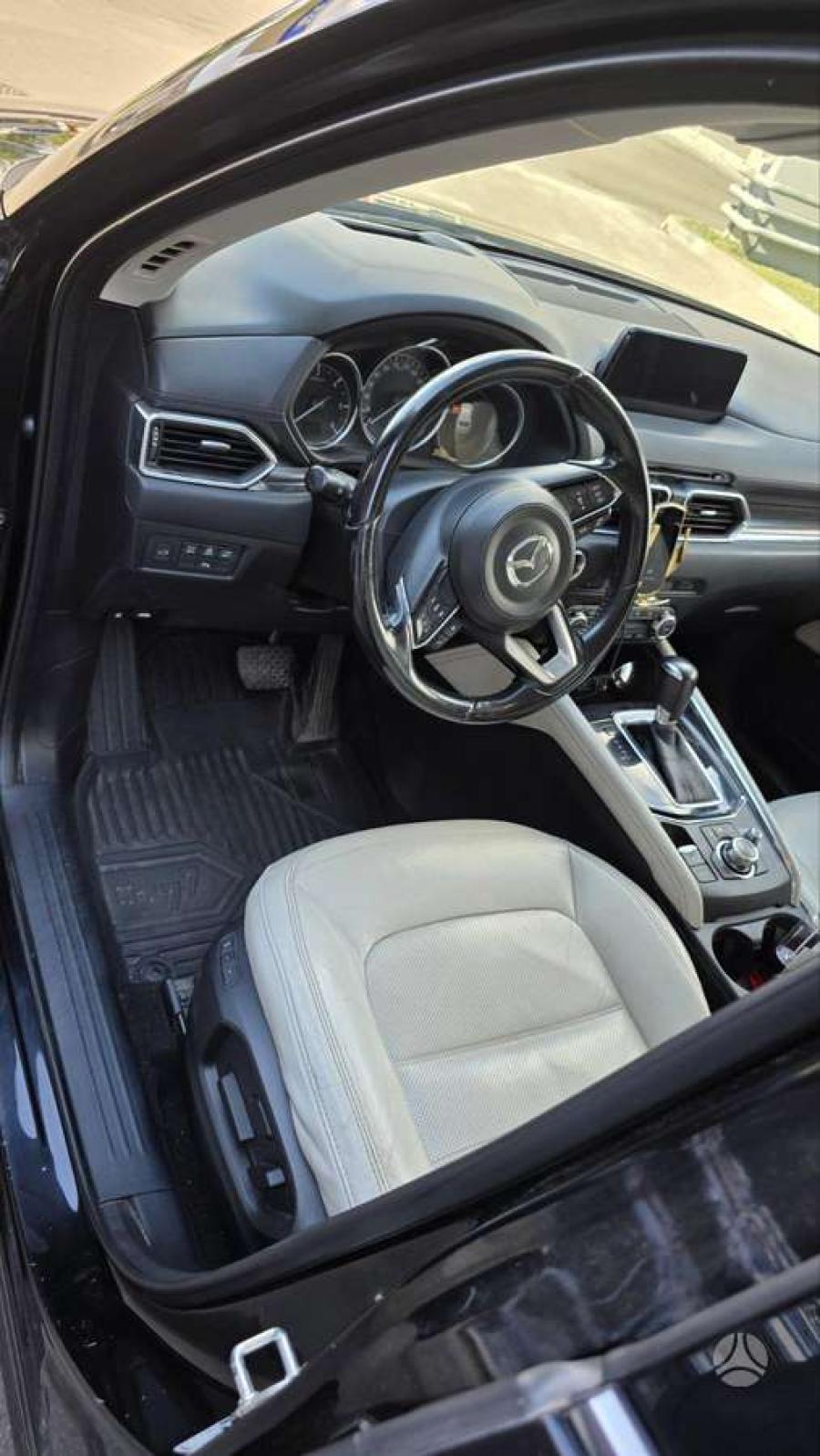 Black Mazda CX-5 2018 in Kaunas, with an engine capacity of 2.19 L and mileage of 277 thousand km for 11000 €, photo 12 on AUTOMOTO.COM.LV