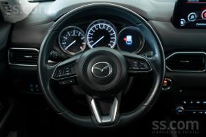 Melns Mazda CX-5 2020 Rīga, ar dzinēja tilpumu 2.00 L un nobraukumu 73 tūkst. km par 19990 €, foto 16 vietnē AUTOMOTO.COM.LV