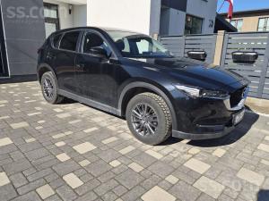 Черный Мазда СХ-5 2020 в Рига, объемом двигателя 2.00 л и пробегом 72 тыс. км за 20000 €, фото  на AUTOMOTO.COM.LV