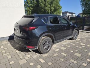 Melns Mazda CX-5 2020 Rīga, ar dzinēja tilpumu 2.00 L un nobraukumu 72 tūkst. km par 20000 €, foto 3 vietnē AUTOMOTO.COM.LV
