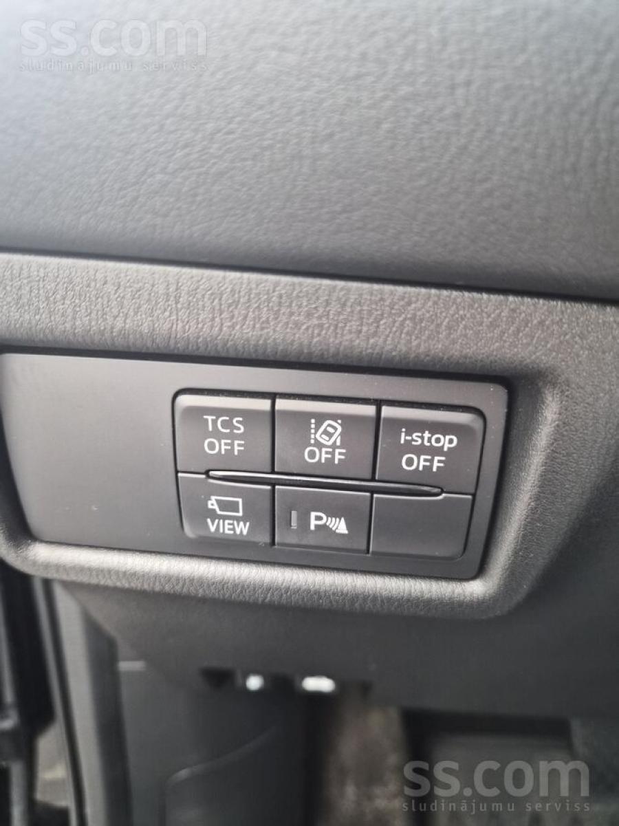 Melns Mazda CX-5 2020 Rīga, ar dzinēja tilpumu 2.00 L un nobraukumu 72 tūkst. km par 20000 €, foto 8 vietnē AUTOMOTO.COM.LV