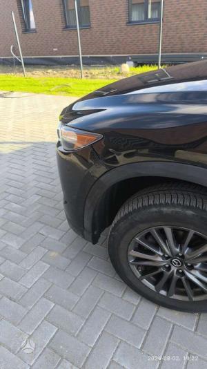 Black Mazda CX-5 2020 in Klaipeda, with an engine capacity of 2.49 L and mileage of 89 thousand km for 14550 €, photo 3 on AUTOMOTO.COM.LV