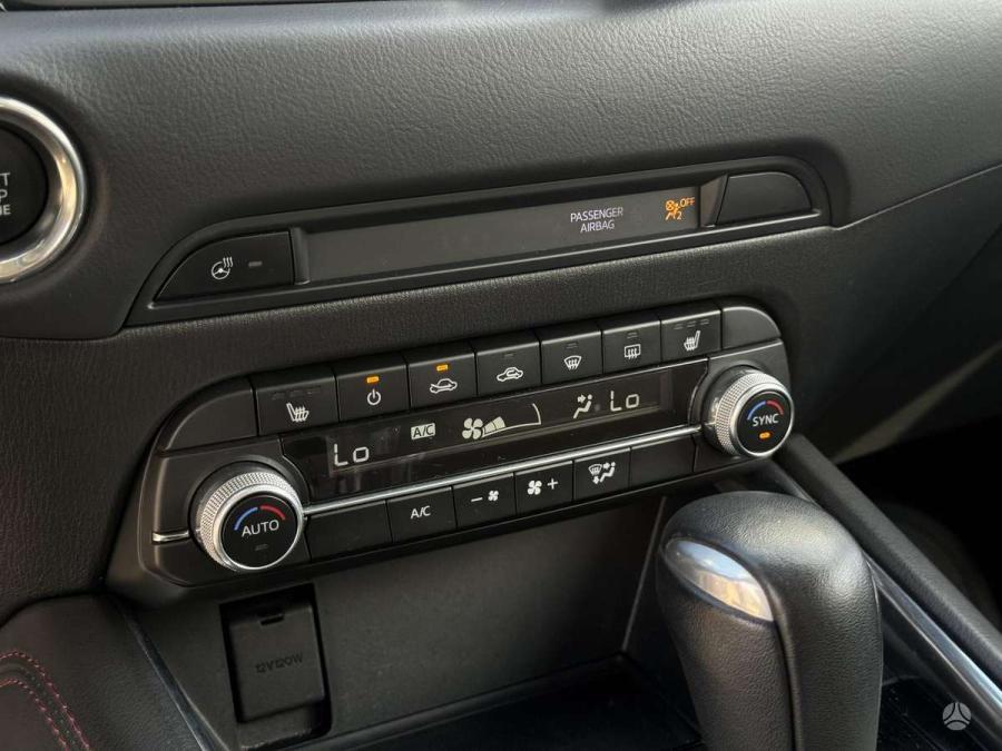 Black Mazda CX-5 2021 in Vilnius, with an engine capacity of 2.49 L and mileage of 90 thousand km for 25500 €, photo 21 on AUTOMOTO.COM.LV