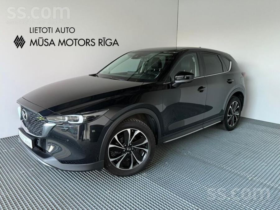Black Mazda CX-5 2022 in Riga, with an engine capacity of 2.00 L and mileage of 43 thousand km for 23990 €, photo 1 on AUTOMOTO.COM.LV