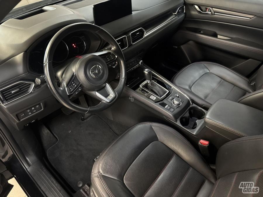 Black Mazda CX-5 2022 in Vilnius, with an engine capacity of 2.00 L and mileage of 40 thousand km for 26500 €, photo 9 on AUTOMOTO.COM.LV
