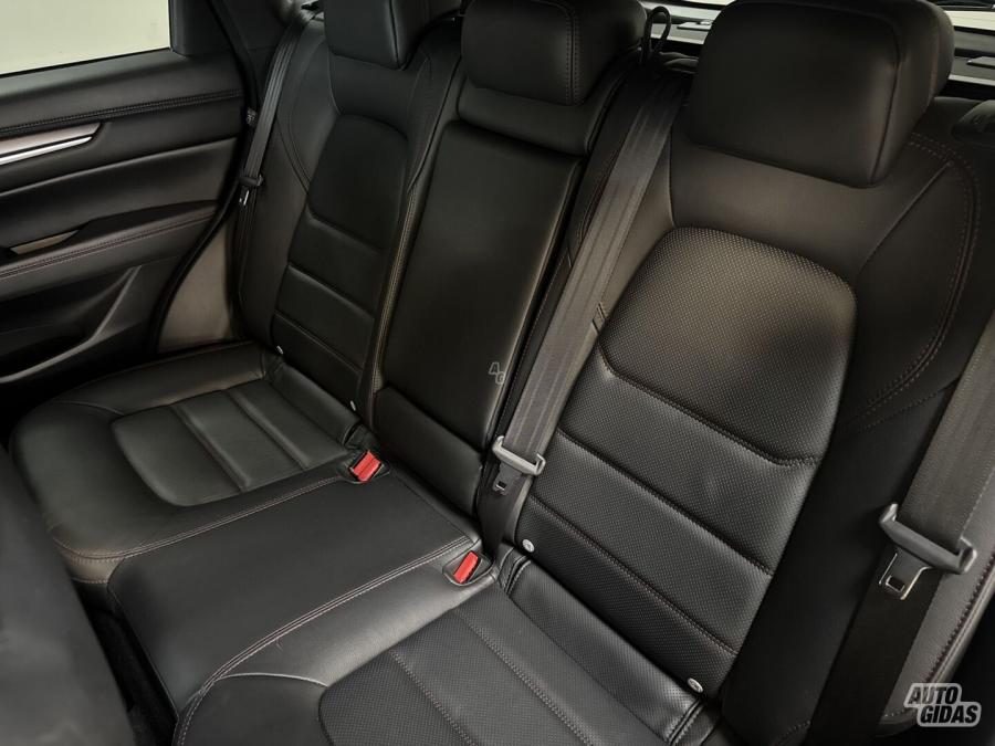 Black Mazda CX-5 2022 in Vilnius, with an engine capacity of 2.00 L and mileage of 40 thousand km for 26500 €, photo 16 on AUTOMOTO.COM.LV