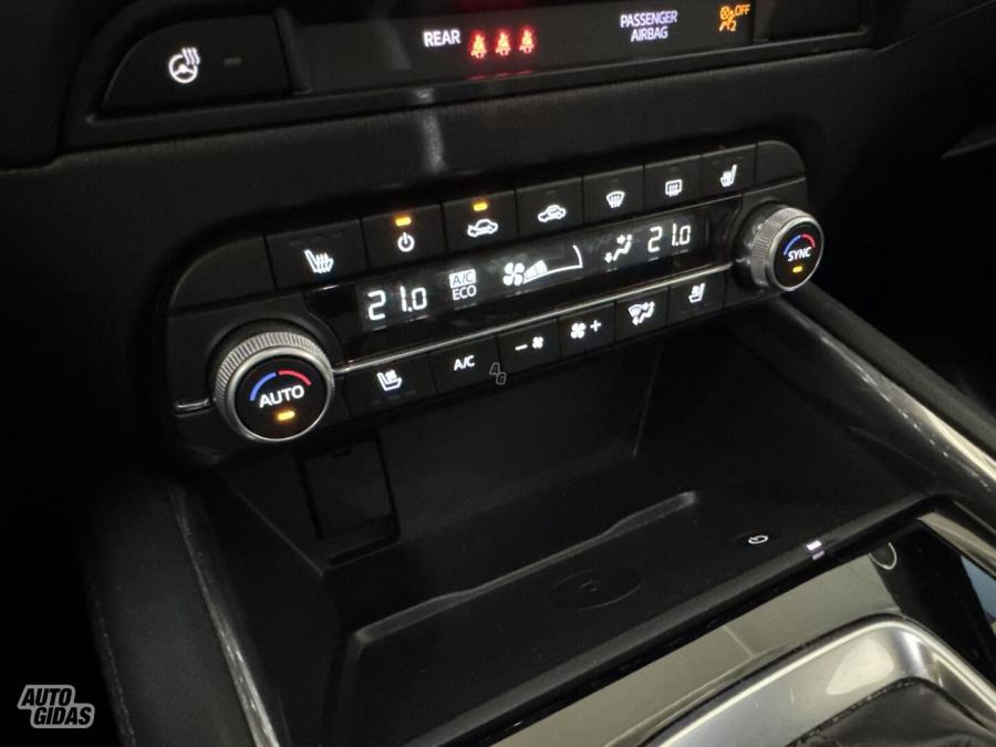 Black Mazda CX-5 2022 in Vilnius, with an engine capacity of 2.00 L and mileage of 40 thousand km for 26500 €, photo 21 on AUTOMOTO.COM.LV