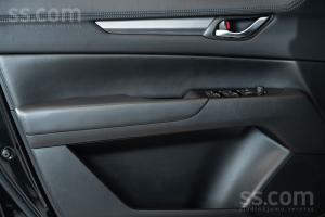 Melns Mazda CX-5 2022 Rīga, ar dzinēja tilpumu 2.50 L un nobraukumu 64 tūkst. km par 23990 €, foto 18 vietnē AUTOMOTO.COM.LV