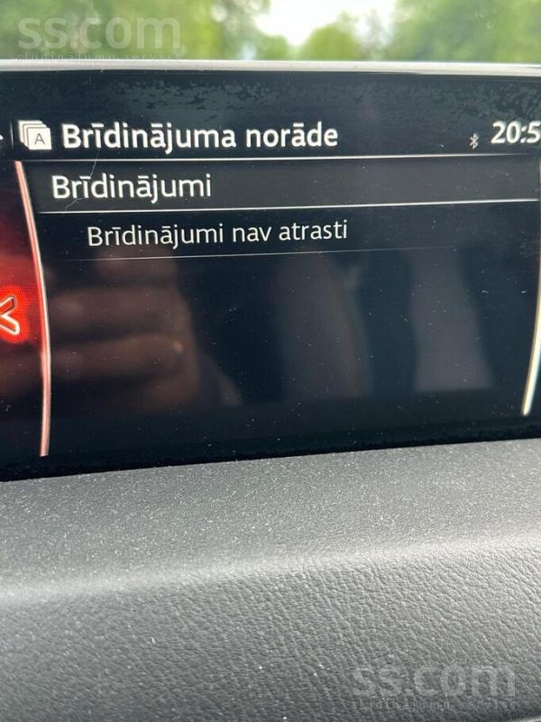 Black Mazda CX-5 2018 in Riga, with an engine capacity of 2.00 L and mileage of 100 thousand km for 17100 €, photo 10 on AUTOMOTO.COM.LV