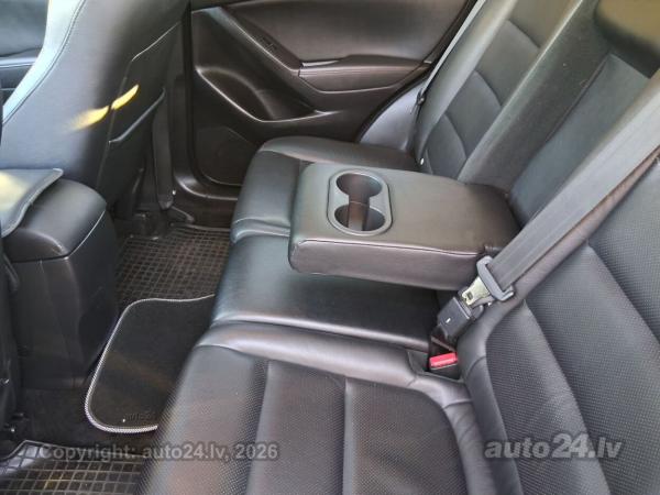 Melns Mazda CX-5 2013 Tallina, ar dzinēja tilpumu 2.20 L un nobraukumu 214 tūkst. km par 9200 €, foto 11 vietnē AUTOMOTO.COM.LV