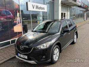 Black Mazda CX-5 2013 in Viljandi, with an engine capacity of 2.20 L and mileage of 296 thousand km for 6990 €, photo 3 on AUTOMOTO.COM.LV