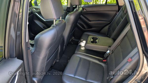Black Mazda CX-5 2014 in Haapsalu, with an engine capacity of 2.20 L and mileage of 212 thousand km for 9500 €, photo 8 on AUTOMOTO.COM.LV