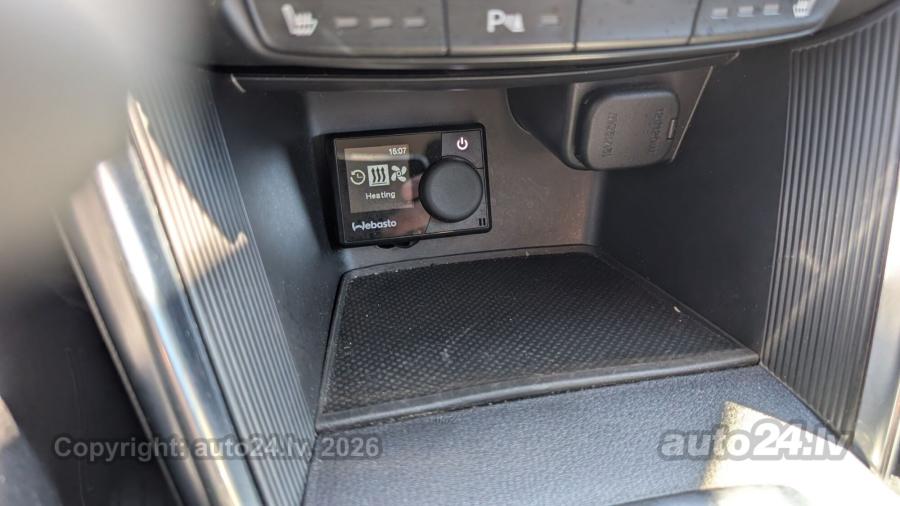 Black Mazda CX-5 2014 in Haapsalu, with an engine capacity of 2.20 L and mileage of 212 thousand km for 9500 €, photo 12 on AUTOMOTO.COM.LV