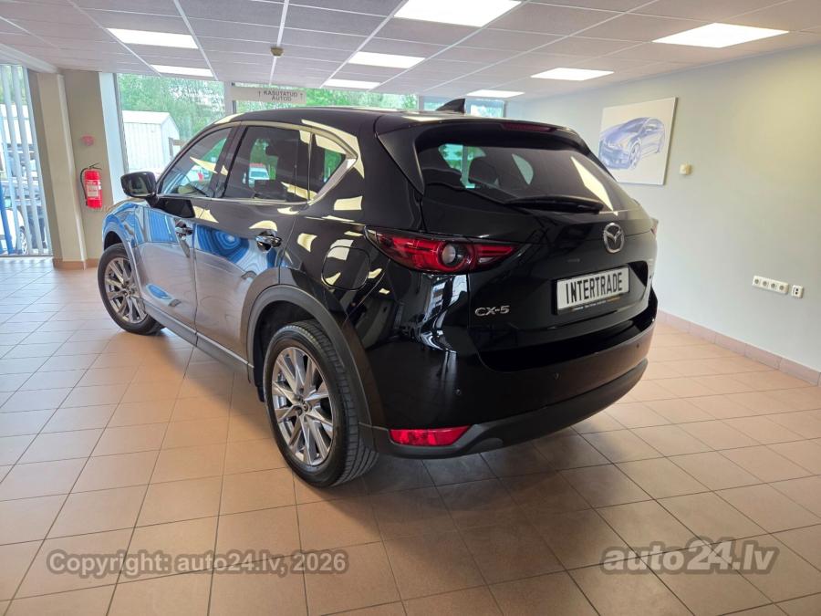 Melns Mazda CX-5 2020 Tartu, ar dzinēja tilpumu 2.20 L un nobraukumu 162 tūkst. km par 17990 €, foto 4 vietnē AUTOMOTO.COM.LV