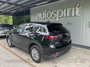 Black Mazda CX-5 2022 in Tallinn, with an engine capacity of 2.00 L and mileage of 81 thousand km for 24990 €, photo 4 on AUTOMOTO.COM.LV