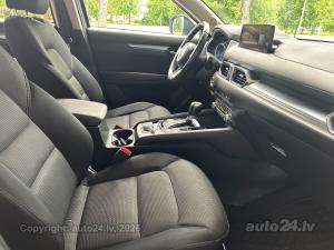 Black Mazda CX-5 2022 in Tallinn, with an engine capacity of 2.00 L and mileage of 81 thousand km for 24990 €, photo 5 on AUTOMOTO.COM.LV