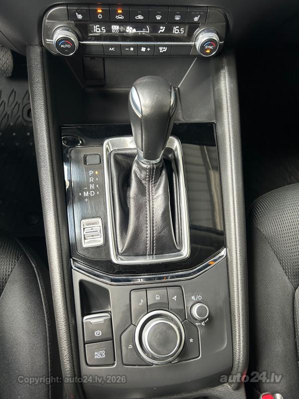 Black Mazda CX-5 2022 in Tallinn, with an engine capacity of 2.00 L and mileage of 81 thousand km for 24990 €, photo 8 on AUTOMOTO.COM.LV
