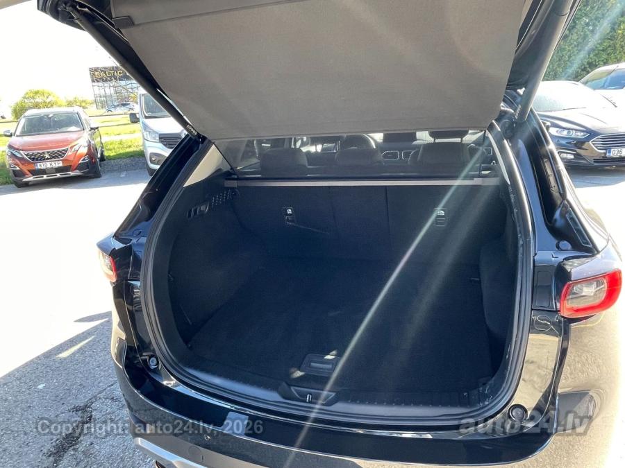 Melns Mazda CX-5 2024 Tartu, ar dzinēja tilpumu 2.00 L un nobraukumu 58 tūkst. km par 29990 €, foto 12 vietnē AUTOMOTO.COM.LV