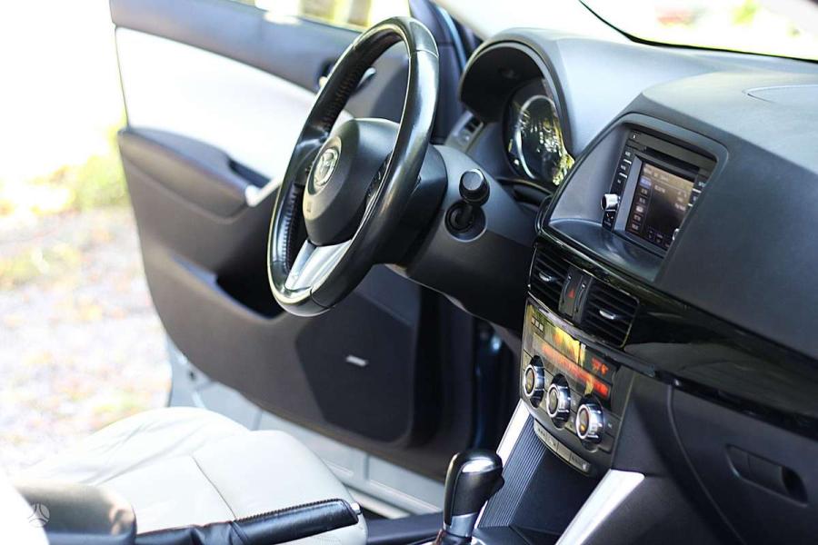 Zils Mazda CX-5 2014 Kretinga, ar dzinēja tilpumu 2.19 L un nobraukumu 193 tūkst. km par 7999 €, foto 21 vietnē AUTOMOTO.COM.LV