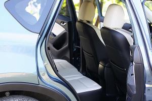 Zils Mazda CX-5 2014 Kretinga, ar dzinēja tilpumu 2.19 L un nobraukumu 193 tūkst. km par 7999 €, foto 25 vietnē AUTOMOTO.COM.LV