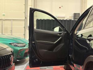 Blue Mazda CX-5 2014 in Vilnius, with an engine capacity of 2.19 L and mileage of 168 thousand km for 7490 €, photo 16 on AUTOMOTO.COM.LV