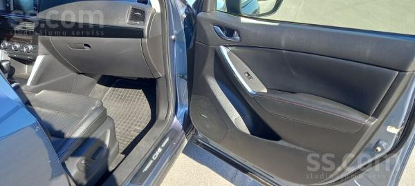 Zils Mazda CX-5 2015 Liepāja, ar dzinēja tilpumu 2.20 L un nobraukumu 204 tūkst. km par 7500 €, foto 9 vietnē AUTOMOTO.COM.LV
