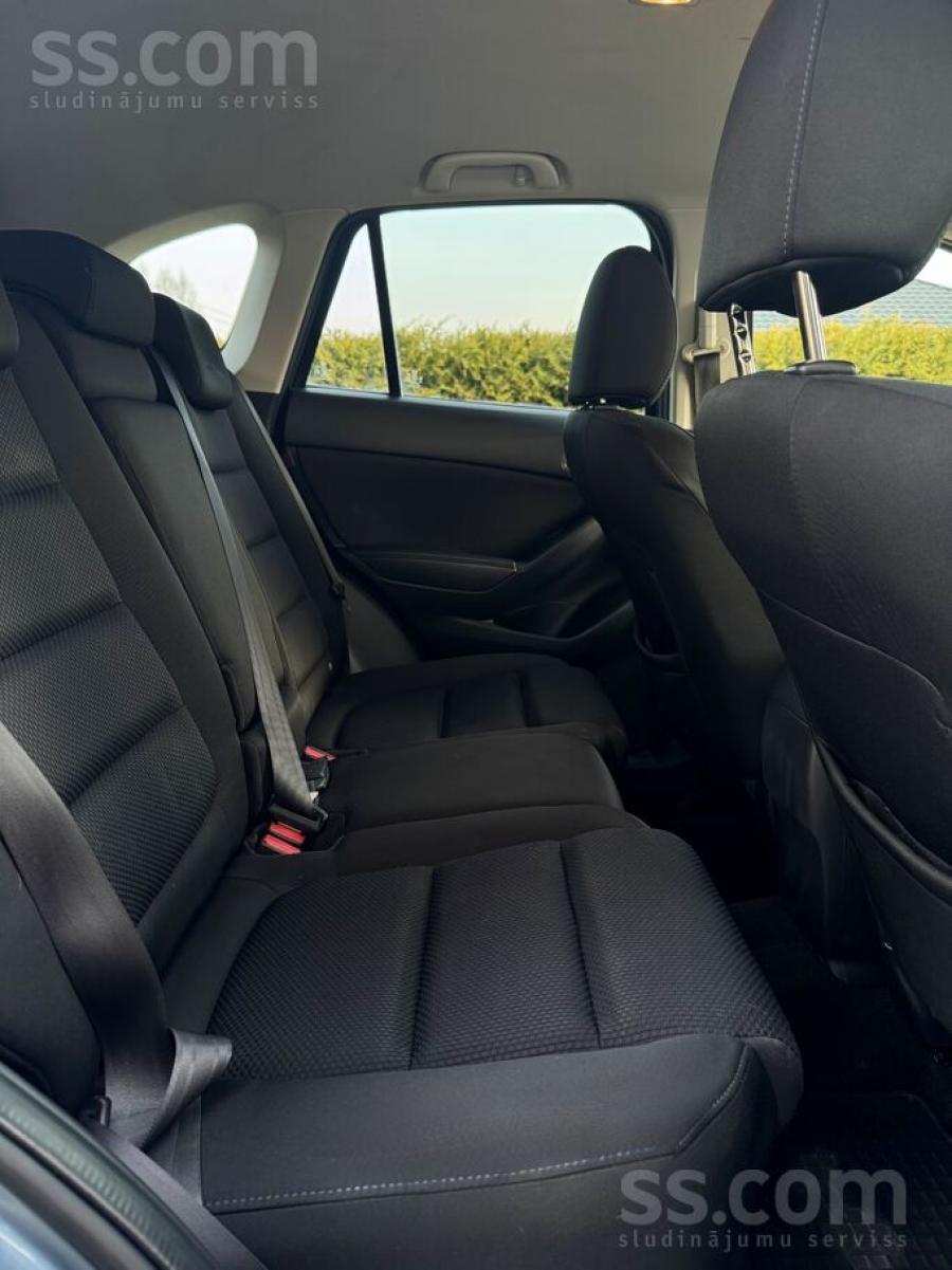 Zils Mazda CX-5 2016 Rīga, ar dzinēja tilpumu 2.20 L un nobraukumu 160 tūkst. km par 9000 €, foto 6 vietnē AUTOMOTO.COM.LV