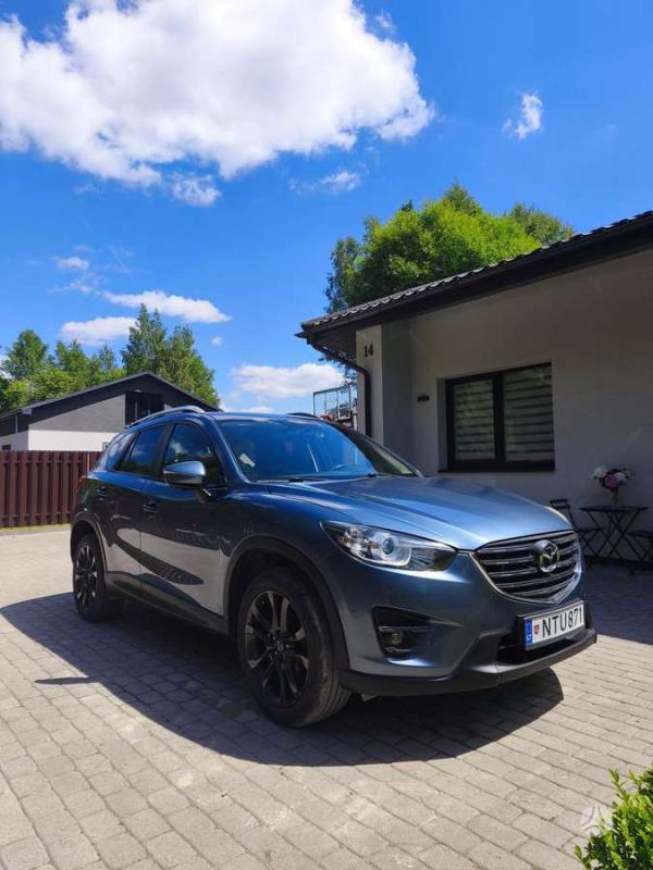 Blue Mazda CX-5 2016 in Vilnius, with an engine capacity of 2.49 L and mileage of 181 thousand km for 11300 €, photo 3 on AUTOMOTO.COM.LV