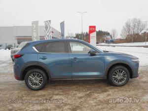 Zils Mazda CX-5 2017 Viljandi, ar dzinēja tilpumu 2.20 L un nobraukumu 168 tūkst. km par 12990 €, foto 18 vietnē AUTOMOTO.COM.LV
