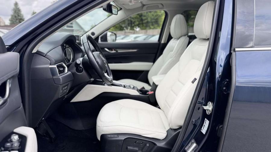 Blue Mazda CX-5 2017 in Telschi, with an engine capacity of 2.19 L and mileage of 192 thousand km for 14700 €, photo 14 on AUTOMOTO.COM.LV